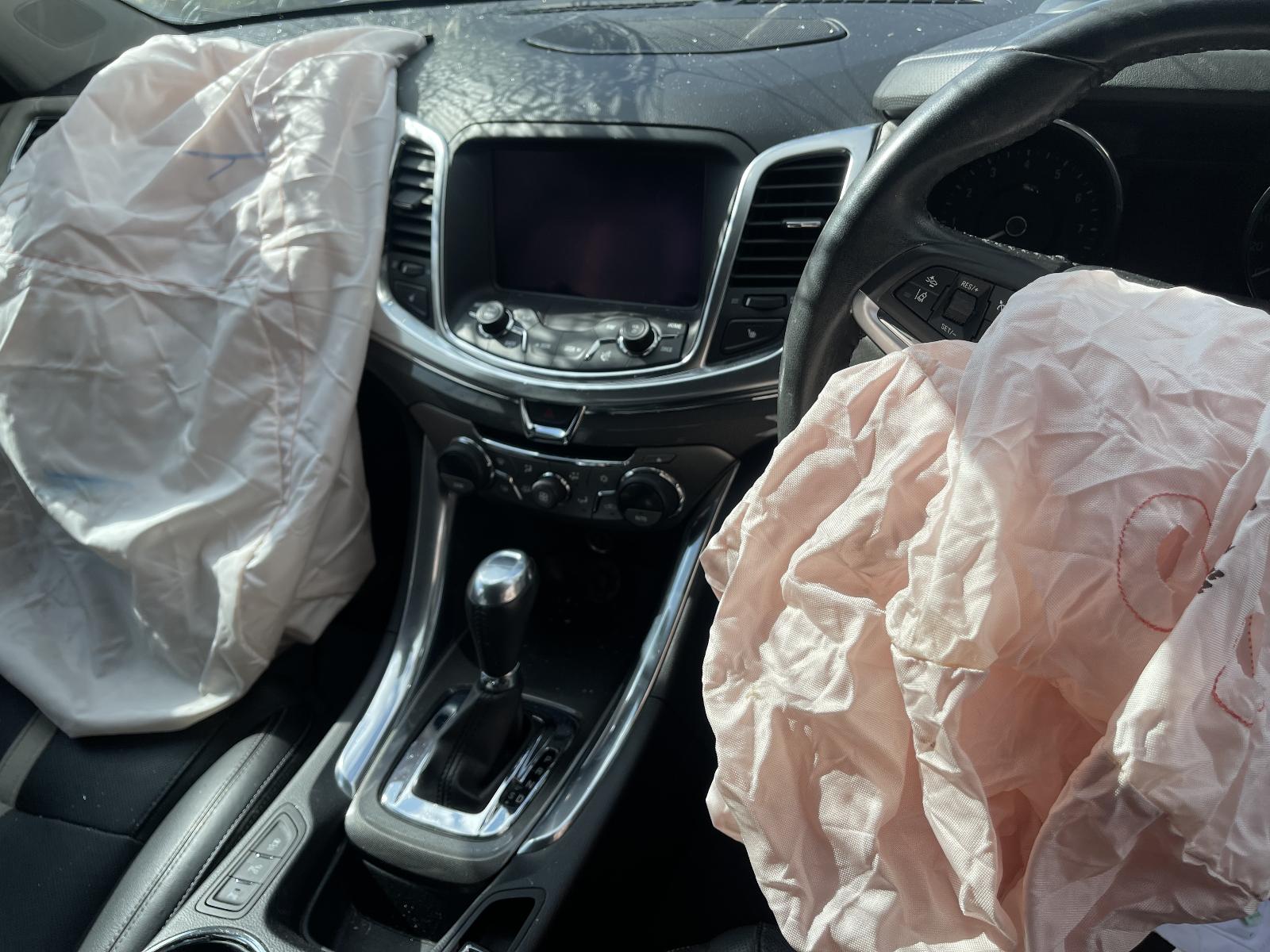 Roof Glass/Sunroof/T Commodore Holden 2014