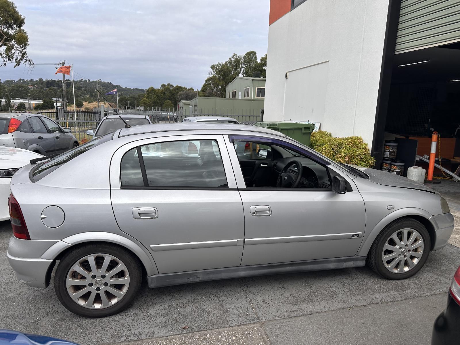 Towbar Astra Holden 2004