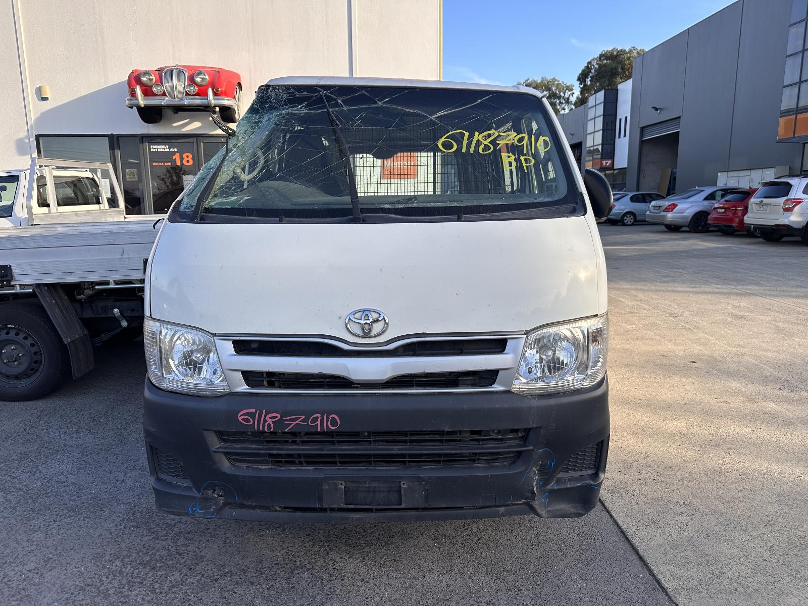 Fuel Pump Hiace Toyota 2013