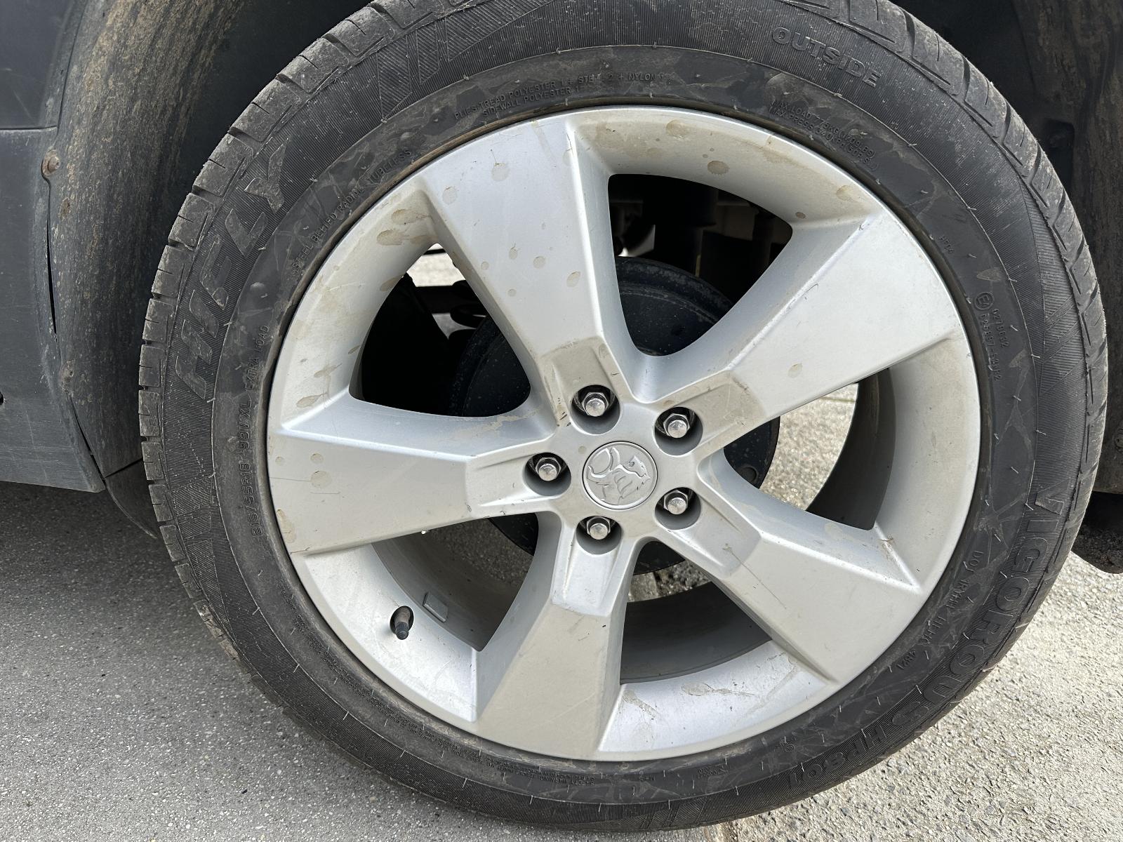 Left Indicator/Fog/Side Trax Holden 2014