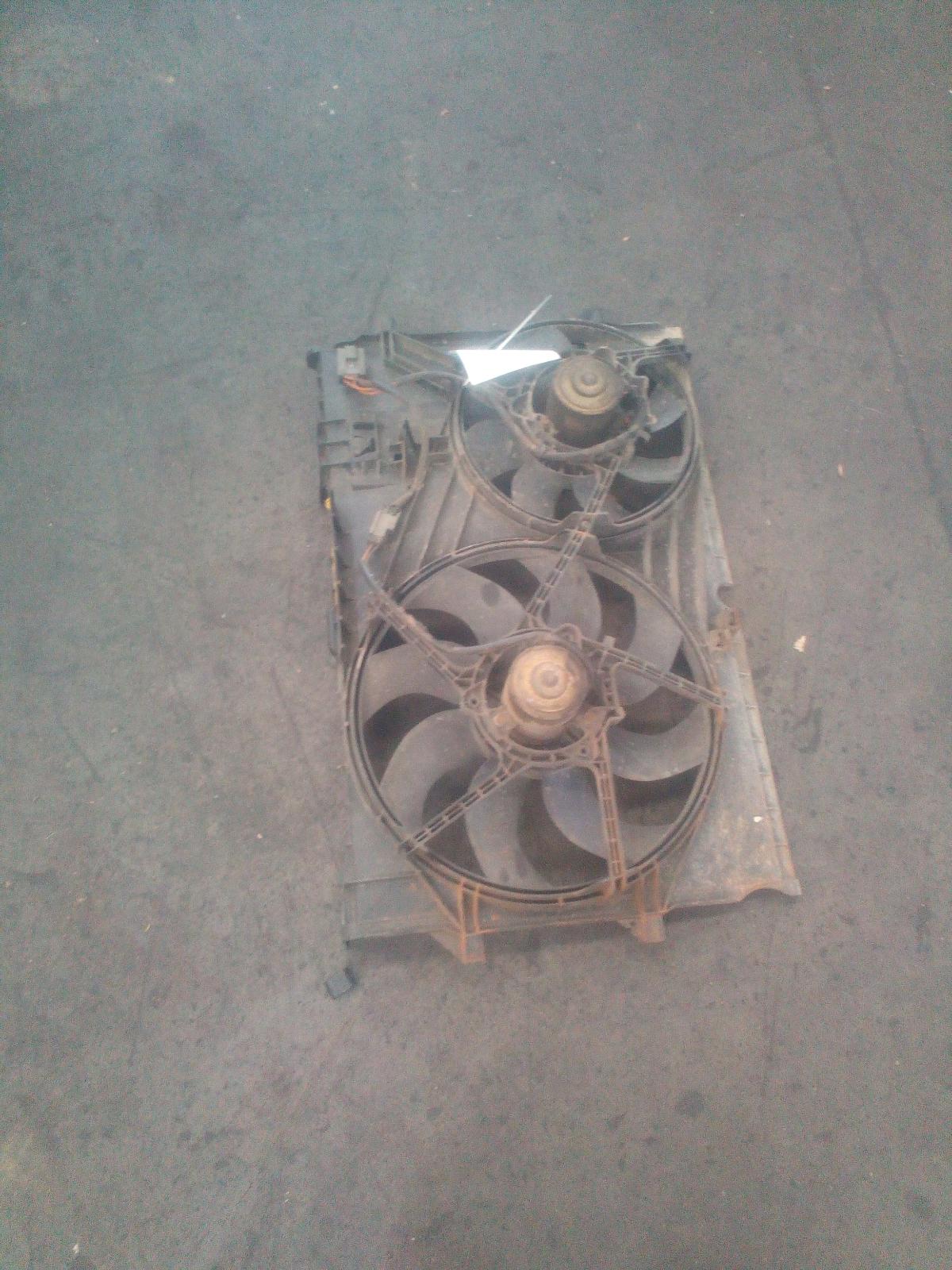 Fan Commodore Holden 2003